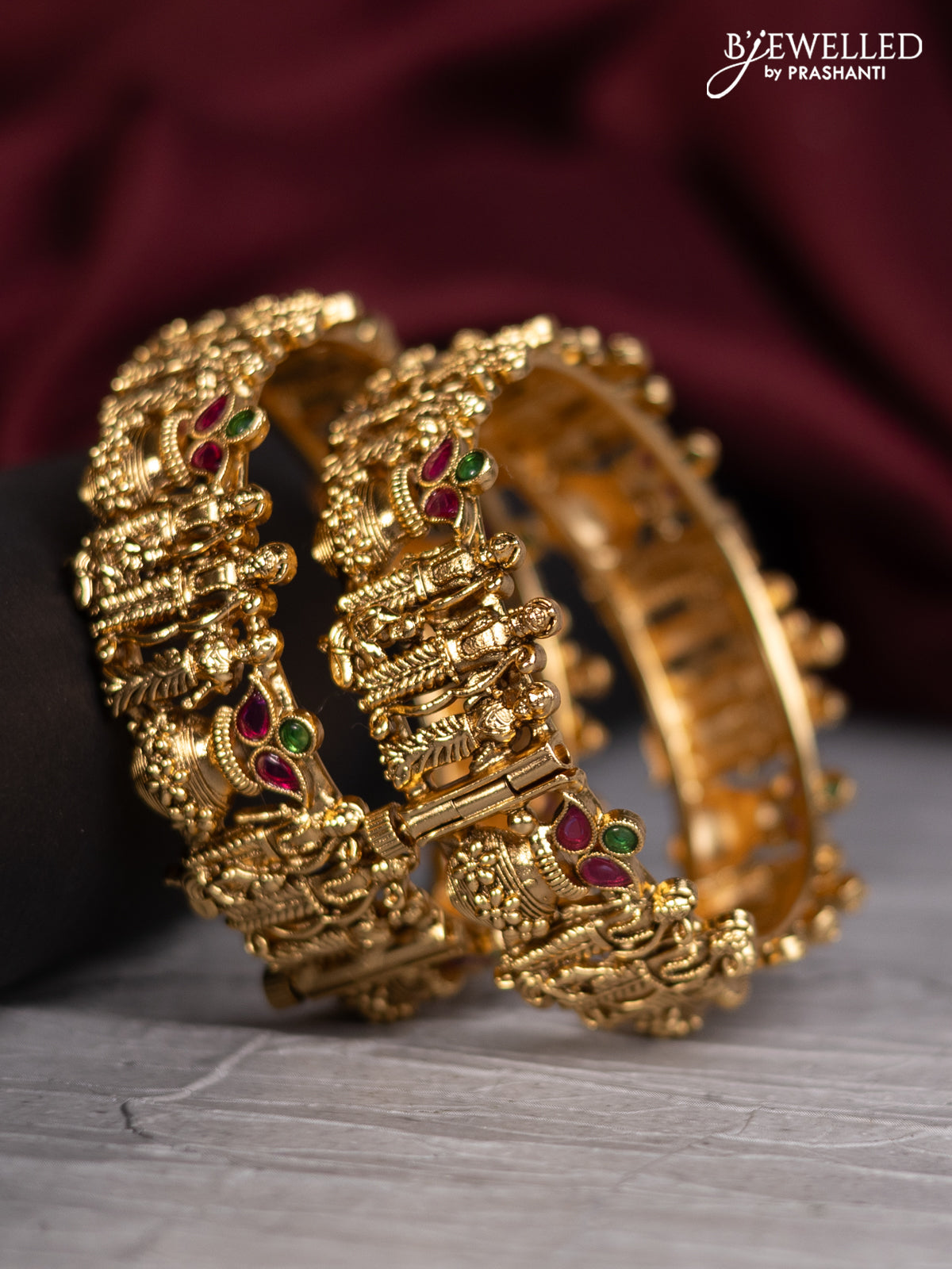 Antique screw type bangles with ram darbar & kalashs design and kemp s ...